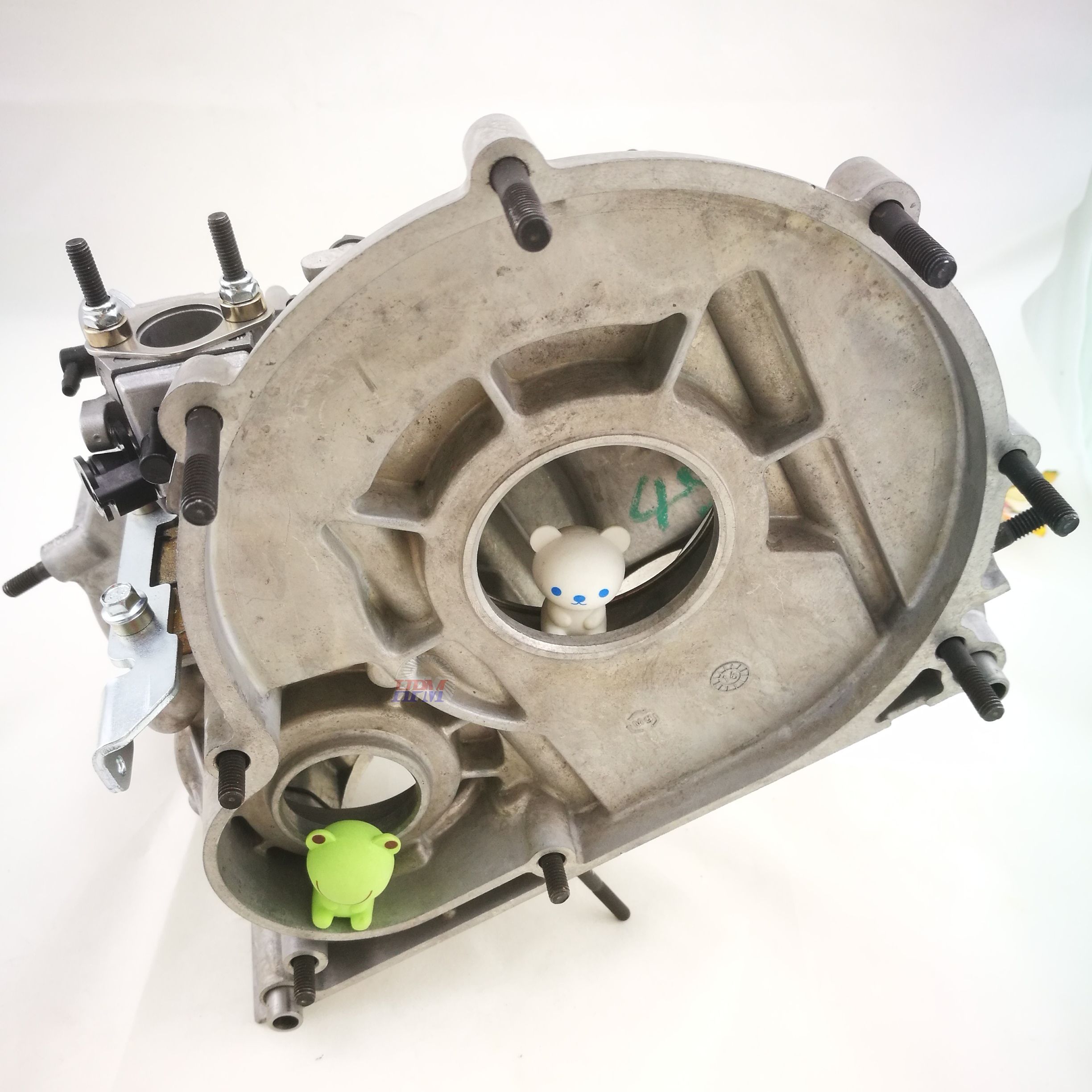 Aluminium engine bracket