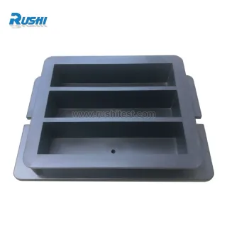 Three gang plastic mould 40x40x160 mm