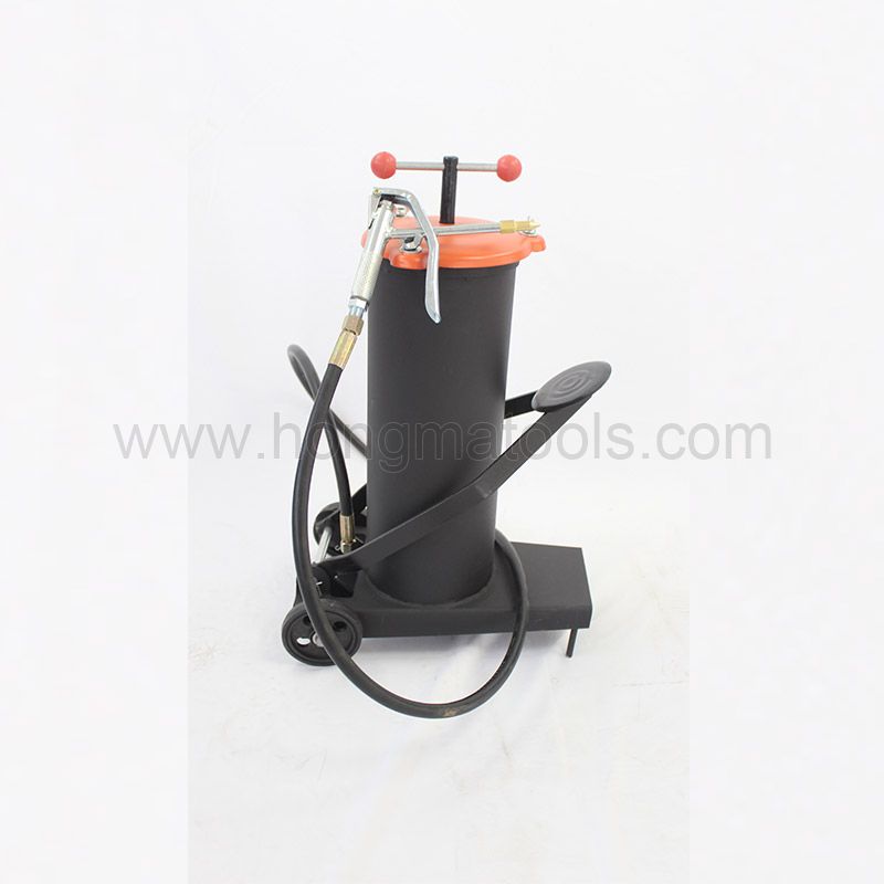 treadle type bucket grease pump