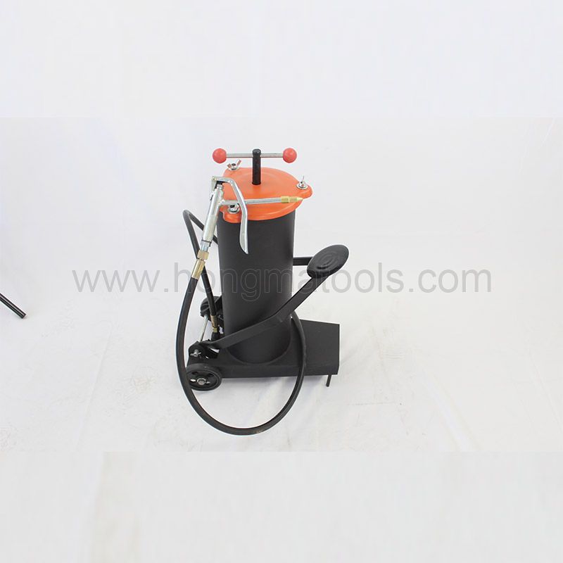 treadle type bucket grease pump