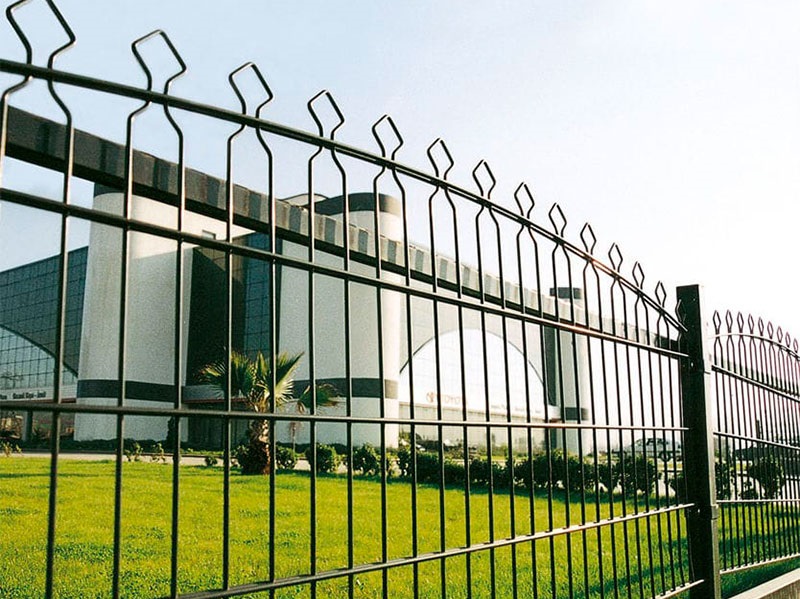 Choosing the Right Type of Wire Mesh Fence