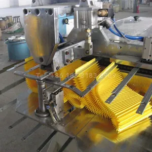 Automatic Clipping Machine by Hot Melt Glue Supplier