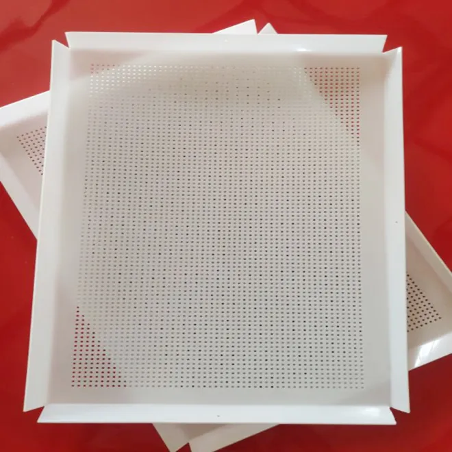 Perforated Plastic Trays for Greenhouse Benches