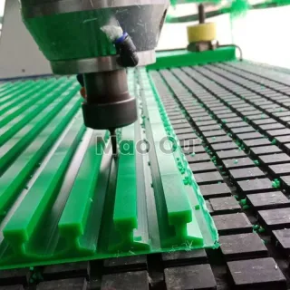 UHMW-PE Plastic Guide Rails for Conveyors