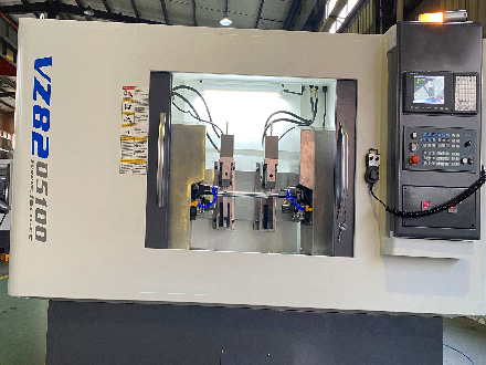 What is the method to maintain the centering machine tool?