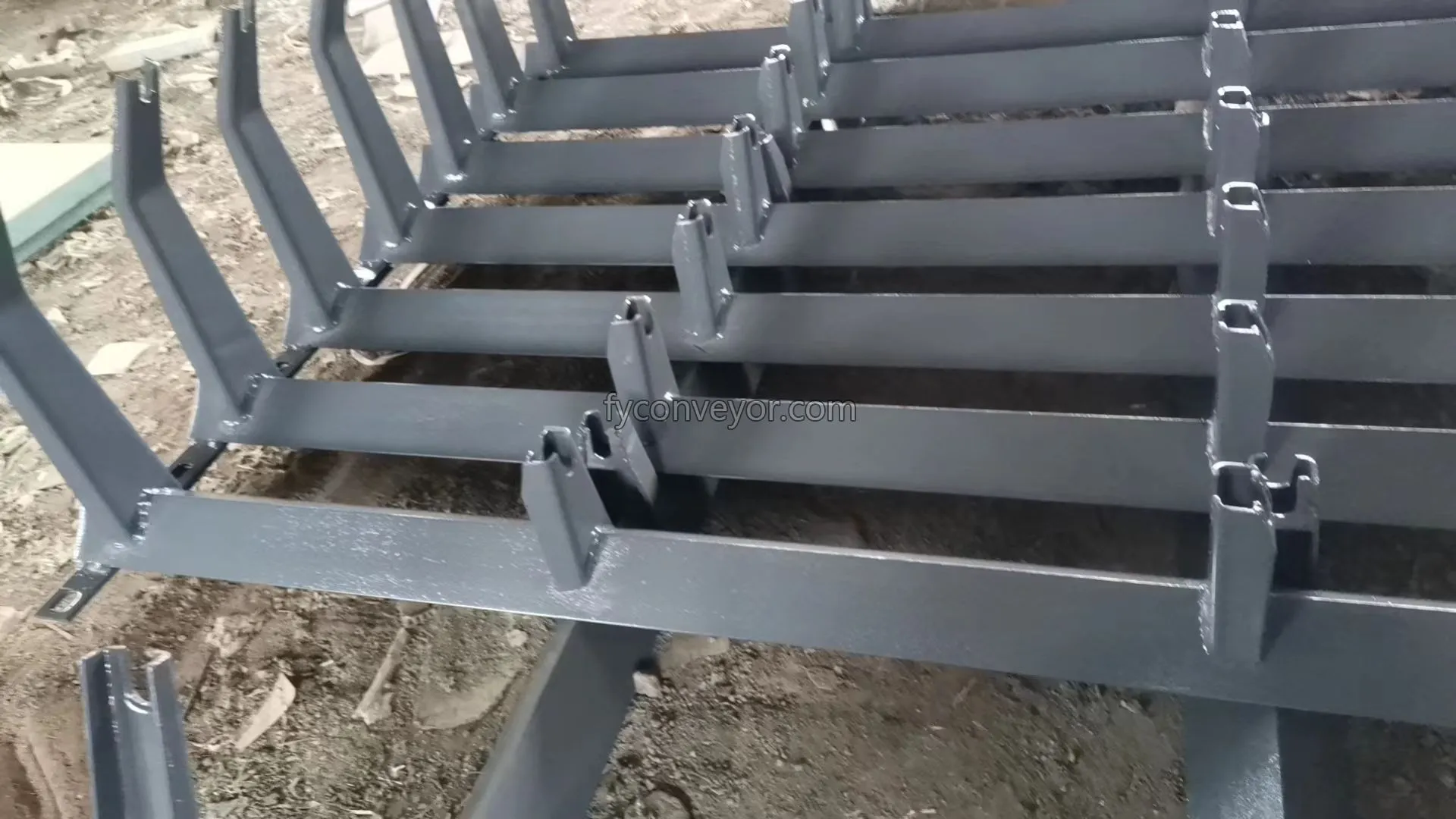 Conveyor Frame Self-Aligning Bracket