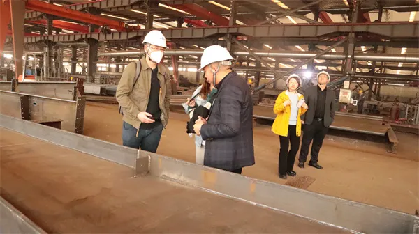 Customers Visit Our Factory