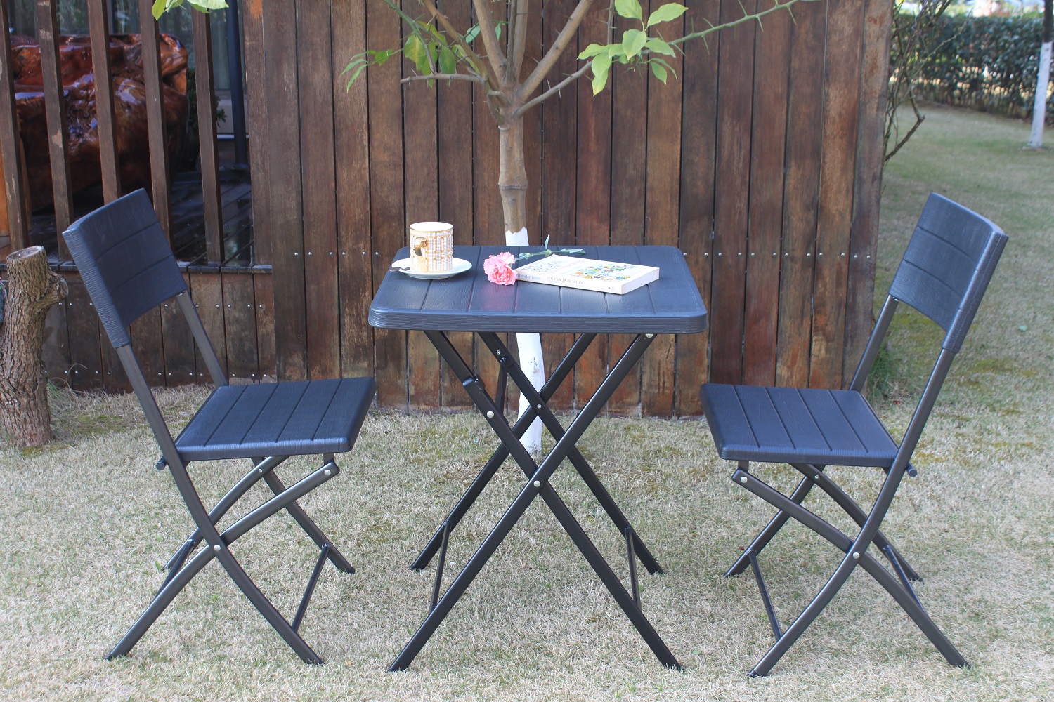 HDPE PLASTIC TABLE AND CHAIR SET WITH WOODEN GRAIN SURFACE GARDEN FURNITURE