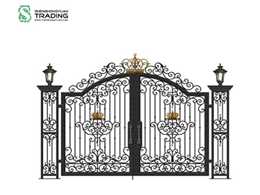 4 Reasons You'll Love Having a Custom Iron Gate