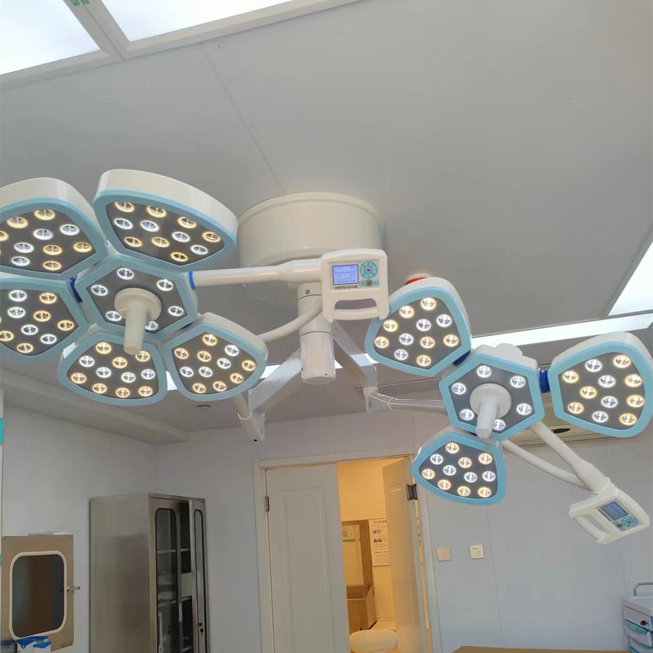 operating light ,operating room lights,surgical lights for sale