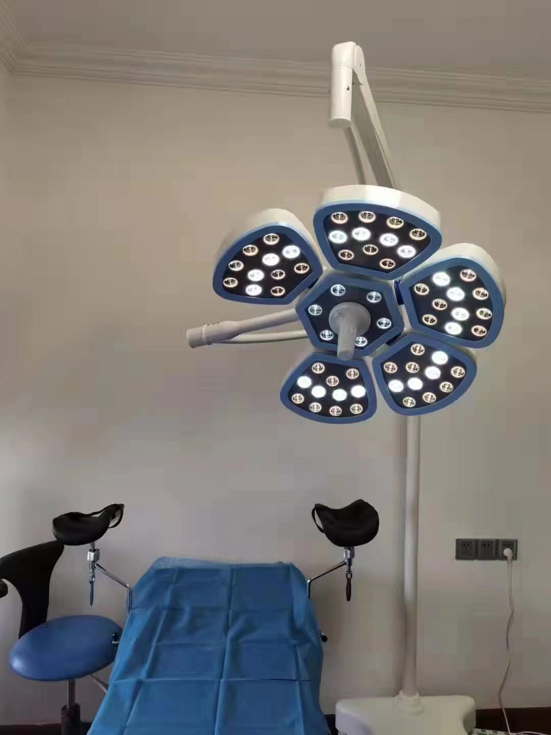 operating light ,operating room lights,surgical lights for sale