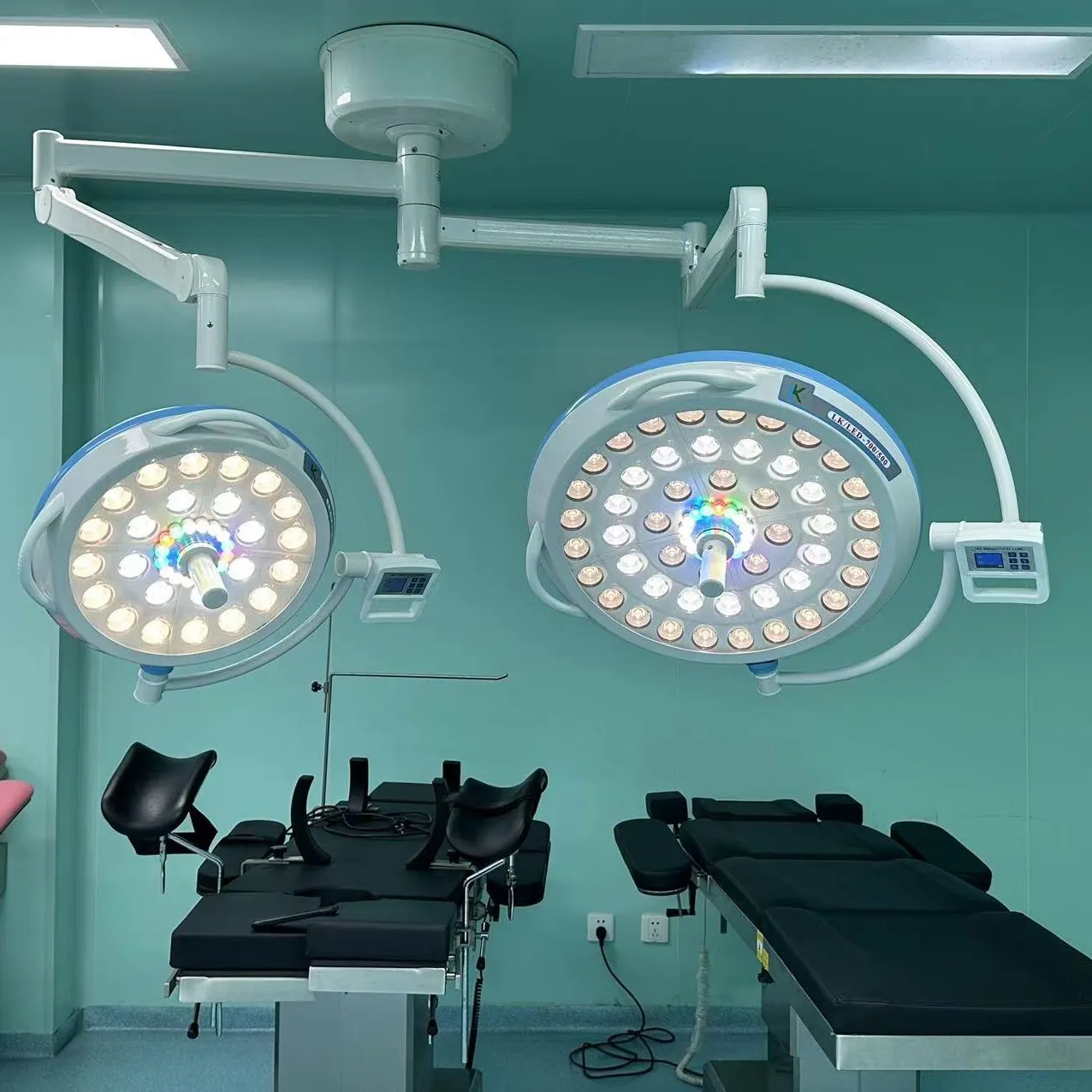 Ceiling operation lamp ,surgical lamp ,operating lamp