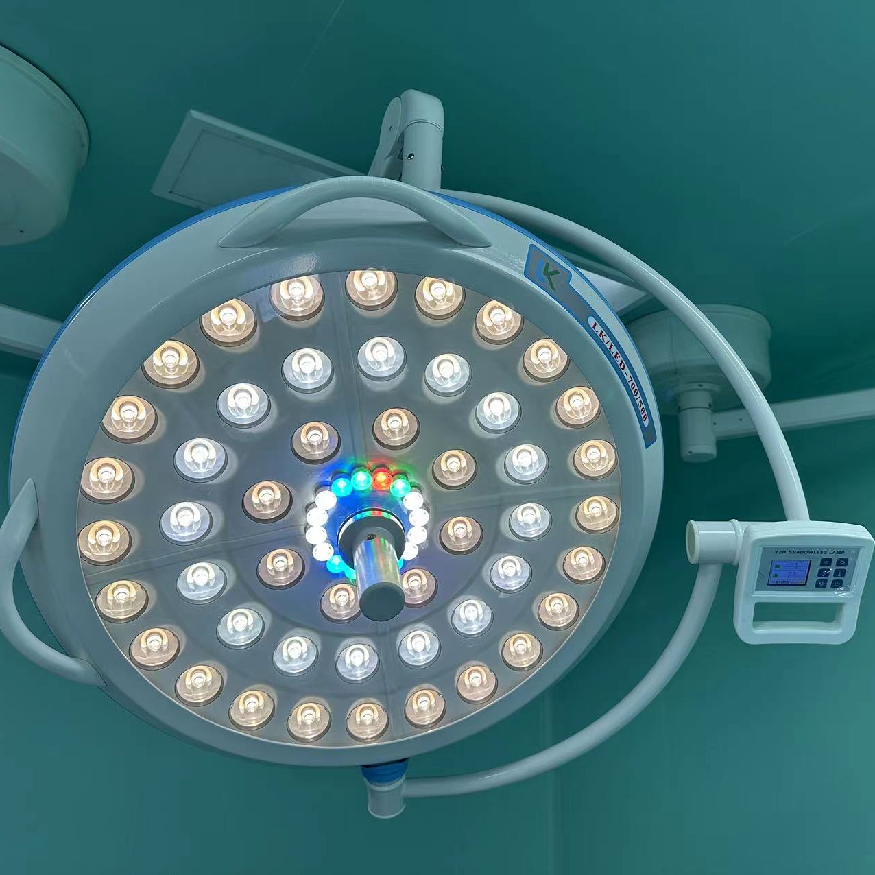surgical light,operating room lights,surgical lamp