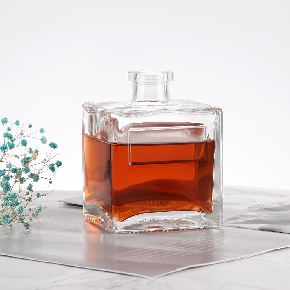 Crystal Square Shape Liquor Glass Bottles And Bottle Cap