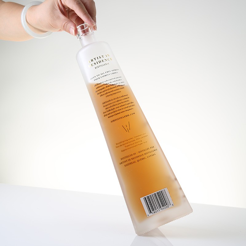 Unique Frosted Triangle Shape Vodka Glass Bottles For Liquor And Lids