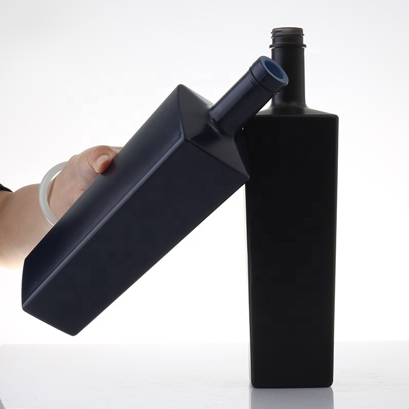 Personalized Square Black Alcohol Liquor Glass Bottle And Cork