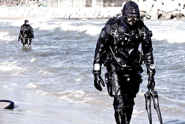 the-evolution-of-drysuits