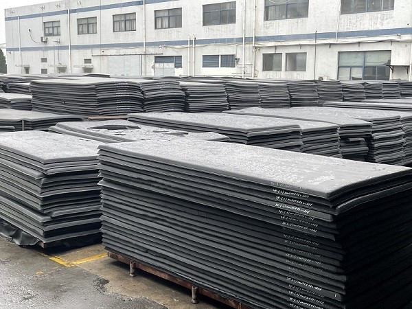 Differences Between Oil-Based Neoprene and Limestone Neoprene