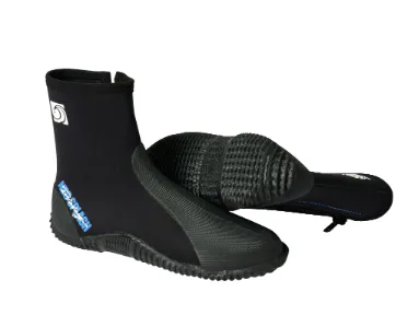 Best Dive Shoes To Keep Warm In Cold Water
