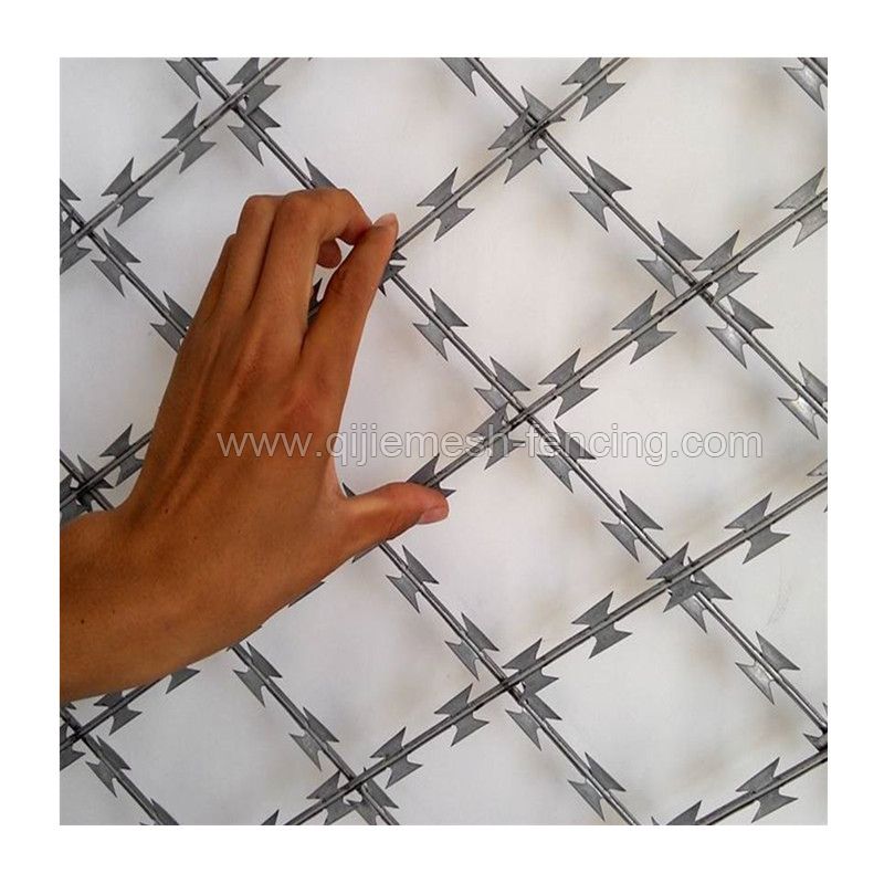 Welded razor wire mesh fence factory