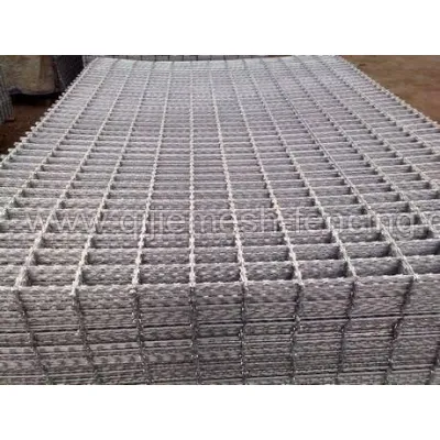 Welded razor wire mesh fence factory