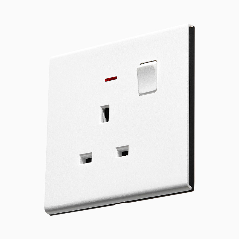 U8 British Standard 16A Triangle Socket