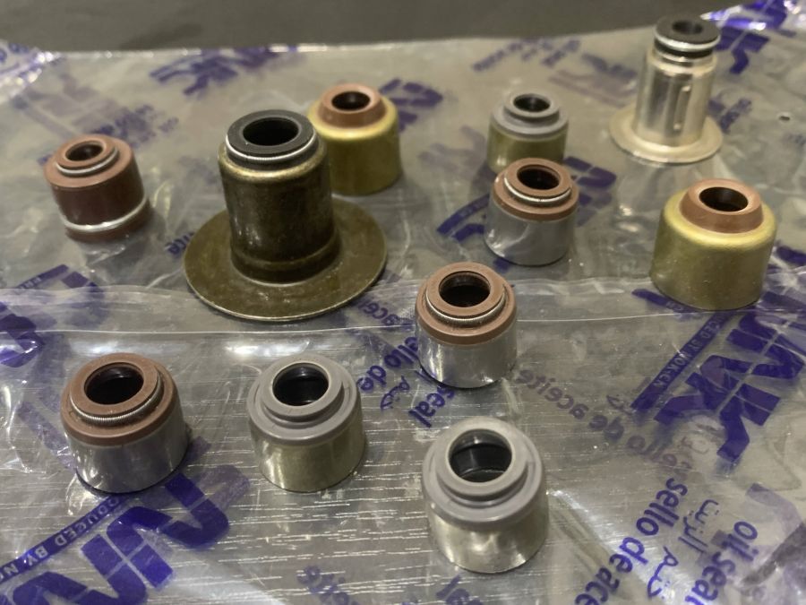 90913-02096 Genuine Toyota Valve Stem Oil Seal Supplier