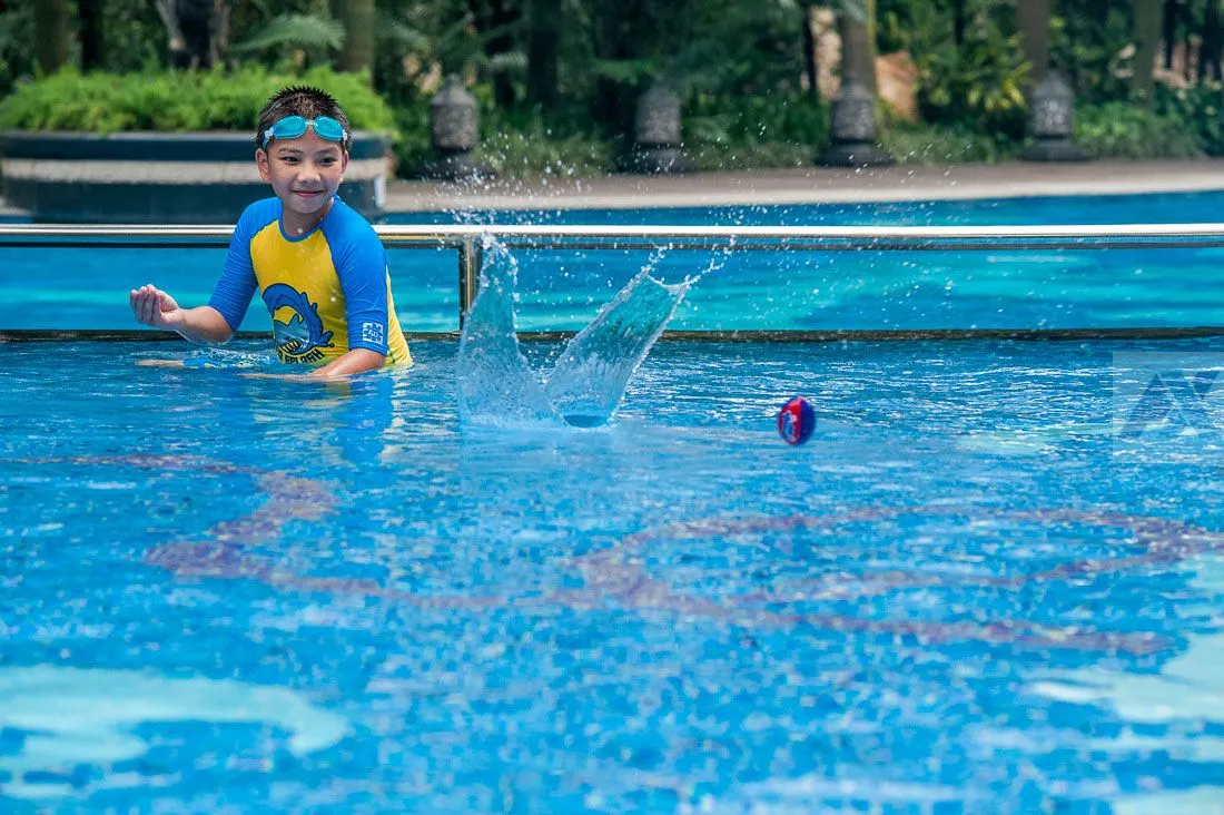 water skim ball, skipping ball