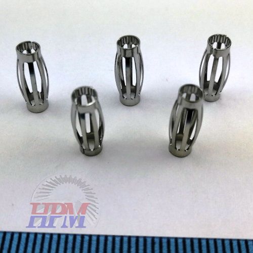 Monopolar connector spring