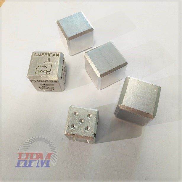 Aluminium dice