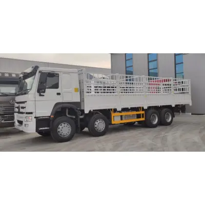 SINOTRUK HOWO 8x4 Fence truck