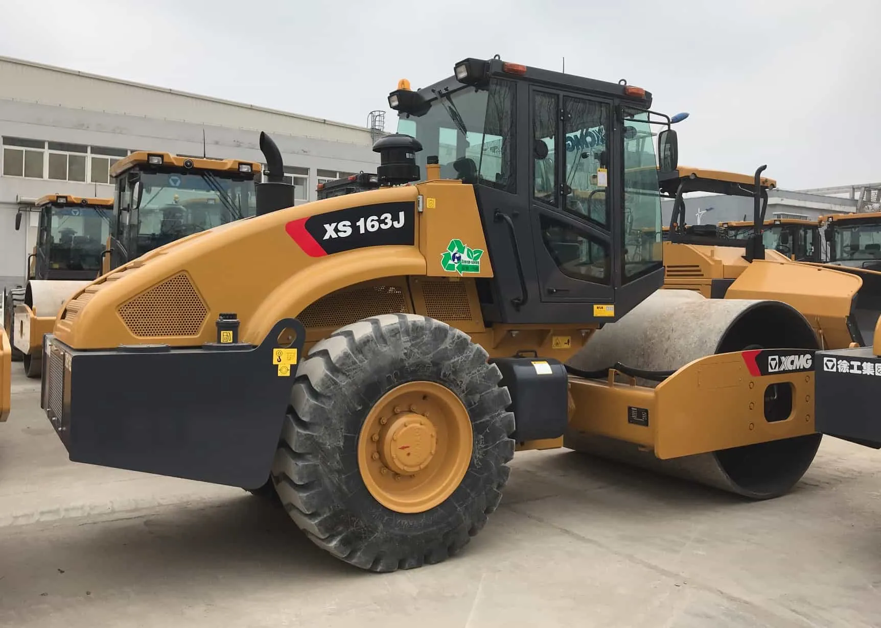 Rouleau compresseur XCMG XS163J 16 tonnes