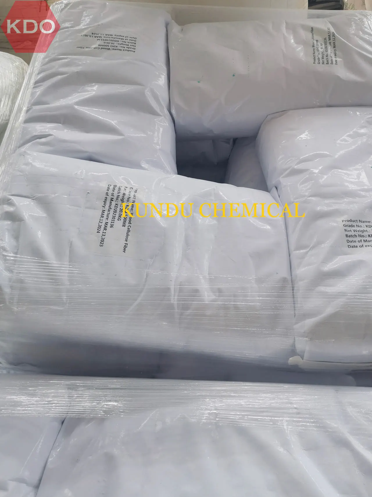 Cellulose fiber in construction, insulation, asphalt, wall putty, plaster