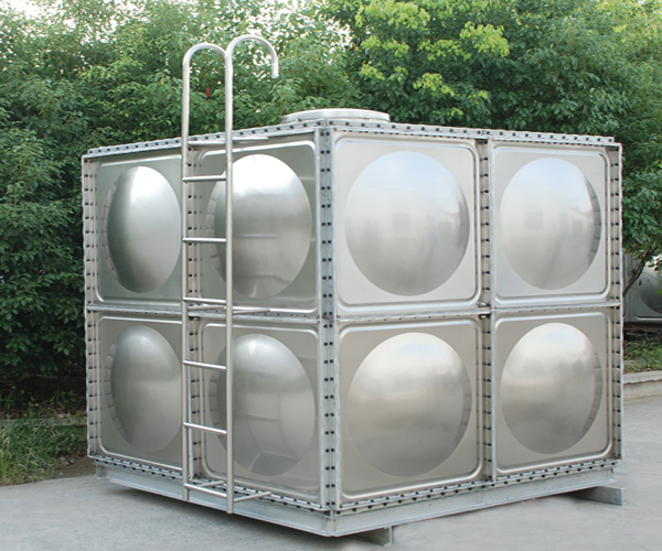 Stainless steel water tank