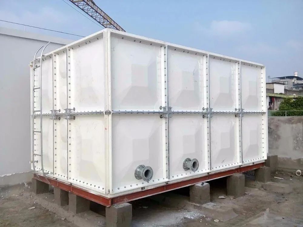 FRP water tank