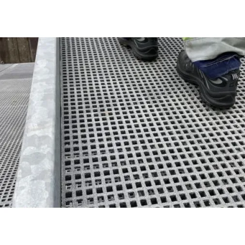 Mini mesh FRP grating