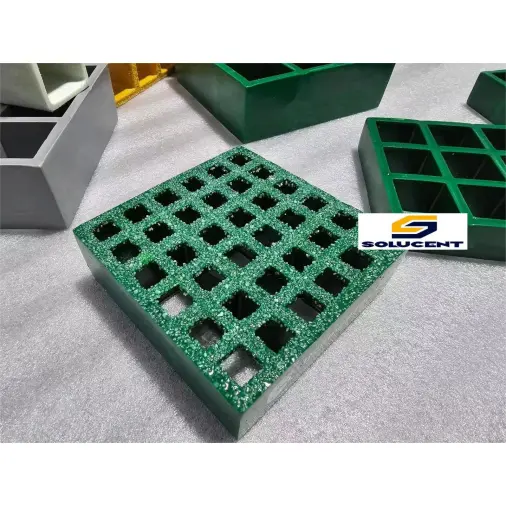 Mini mesh FRP grating
