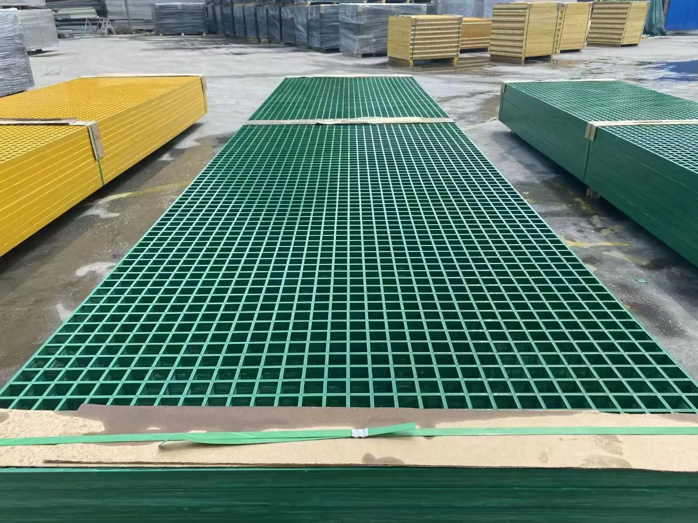 Fiberglass plastic grating