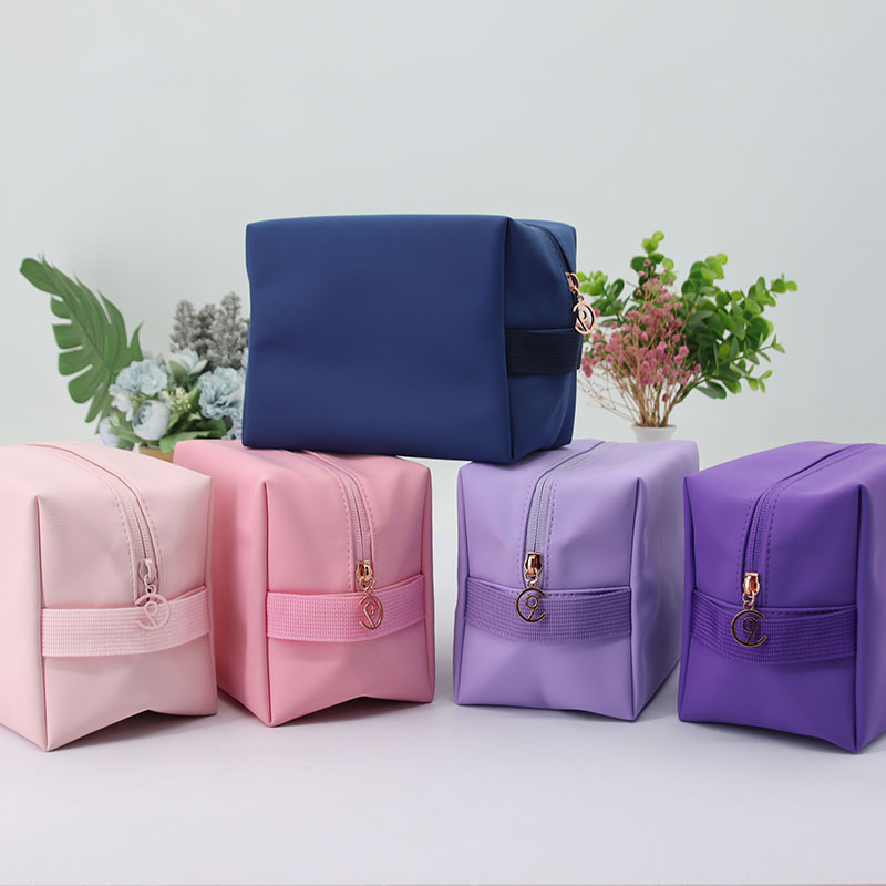 cosmetic bag manufacturer,cosmetic bag supplier,designer makeup bag