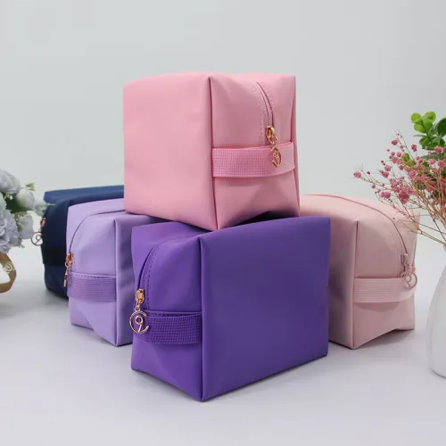 cosmetic bag manufacturer,cosmetic bag supplier,designer makeup bag