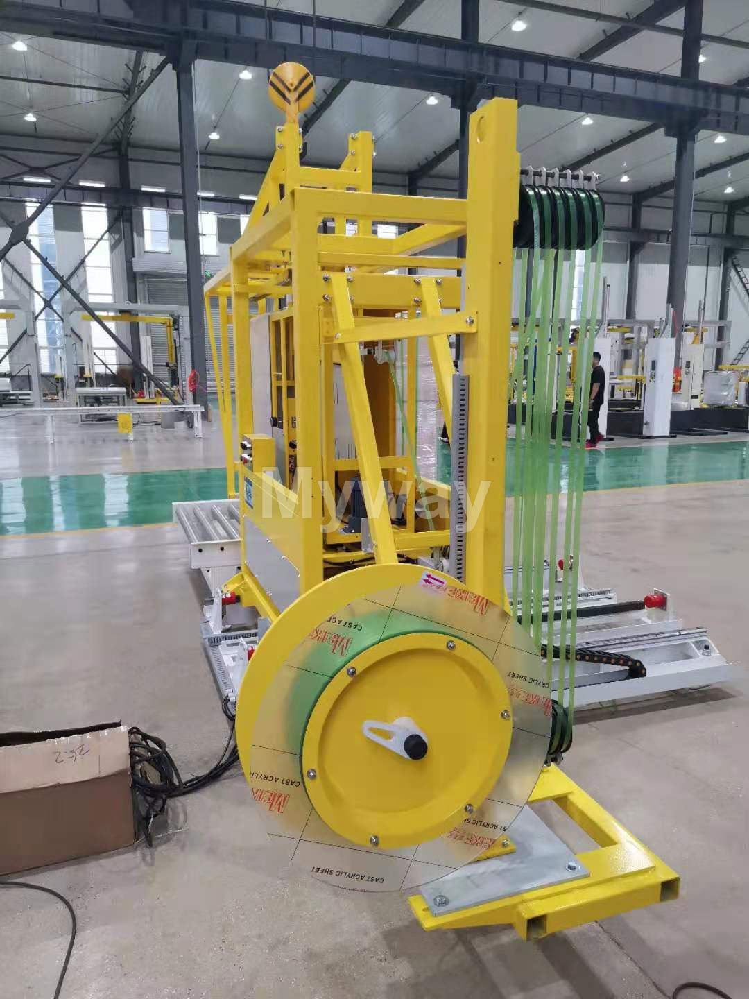 vertical pallet strapping machine