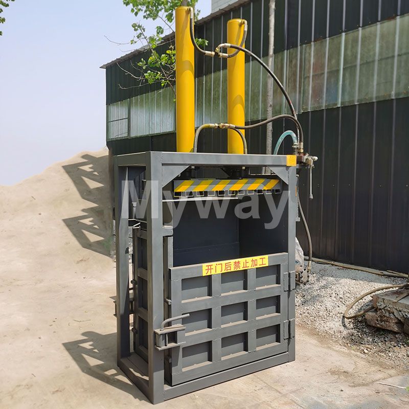 Vertical Baler Machine