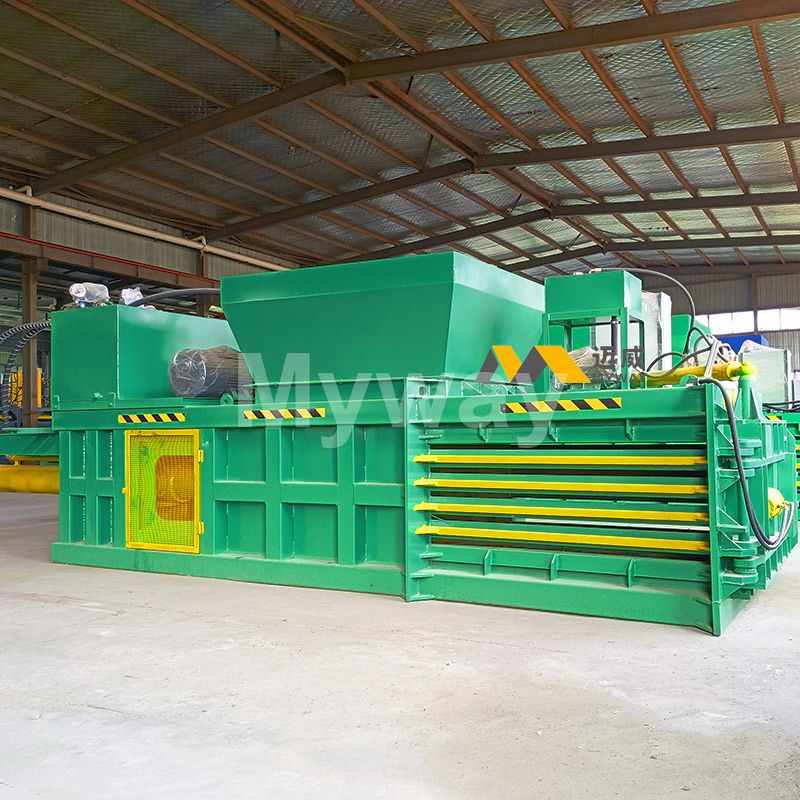 horizontal cardboard baler