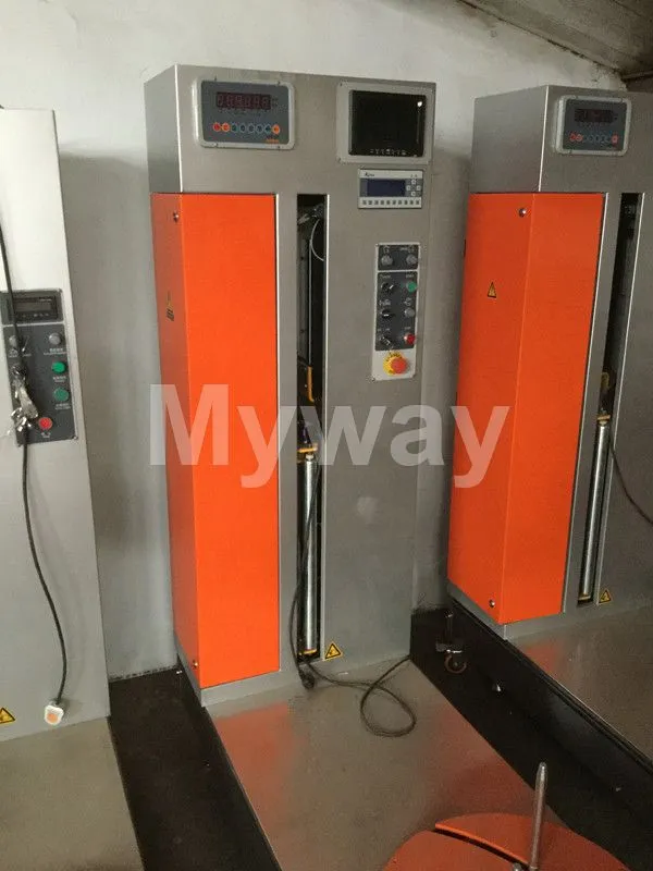 airport luggage wrapper