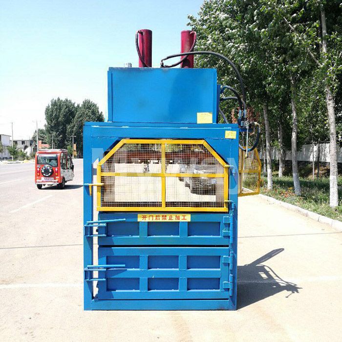 Efficient Vertical Baler for Plastic Bottle Recycling