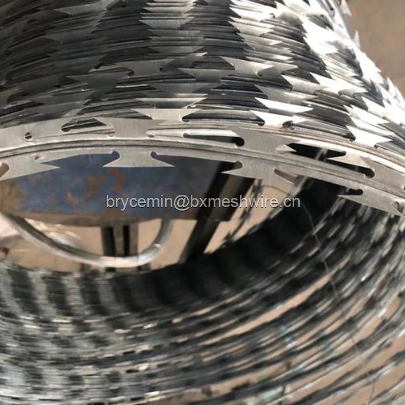 coil razor blade fencing wire