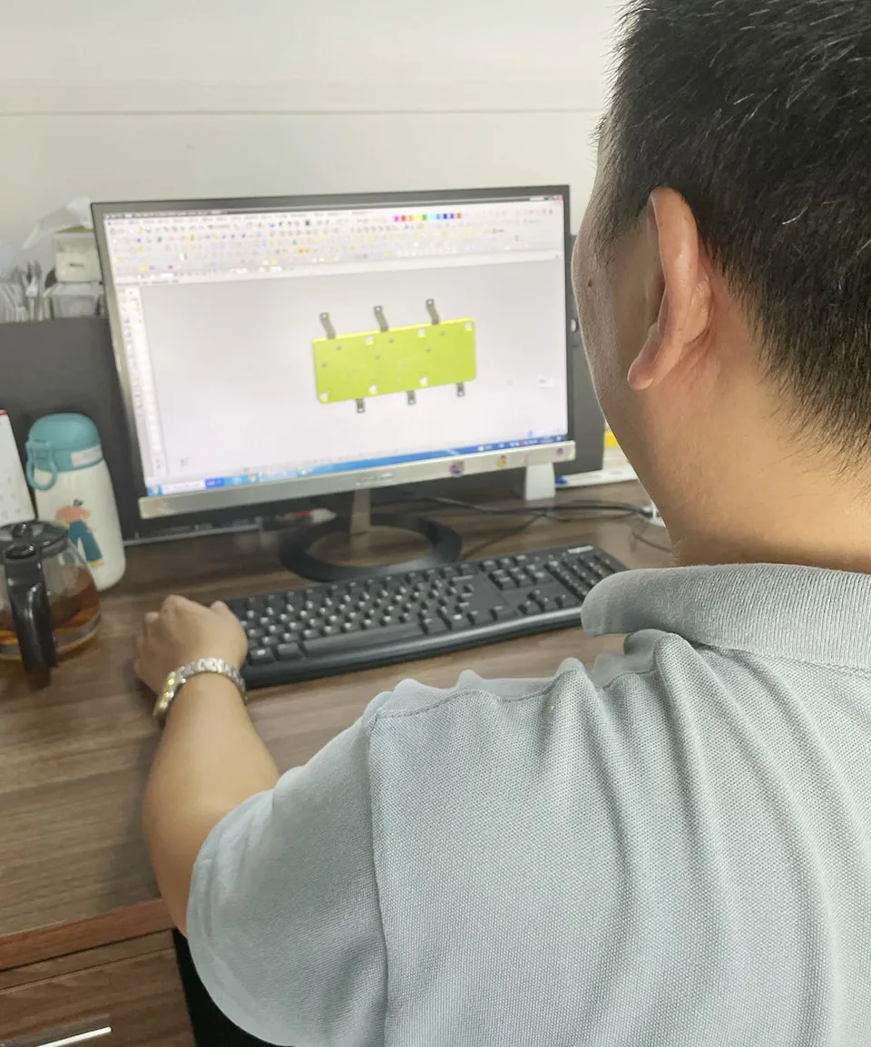 Custom Bobbin & Base Molding Services - One-Stop Solution