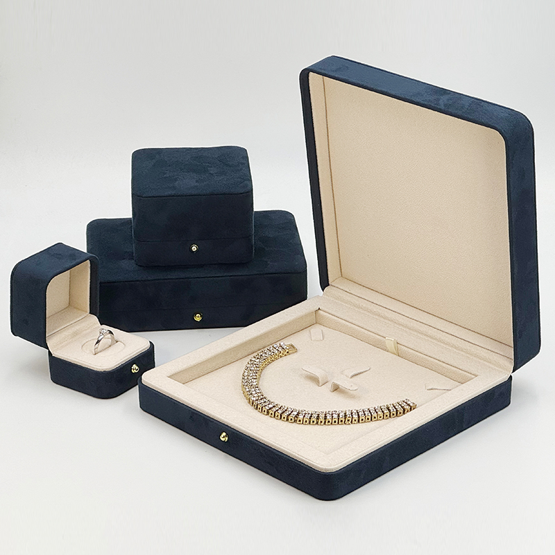 Handcrafted Velvet Jewelry Boxes | Elevate Your Jewelry Collection