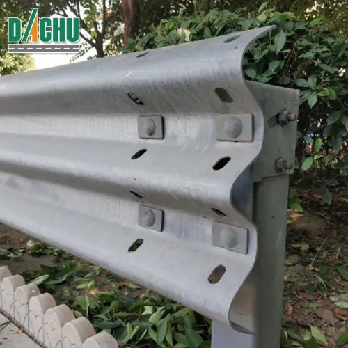 Hot Dipped Galvanized Steel Thrie-Beam Guardrail Traffic Barrier