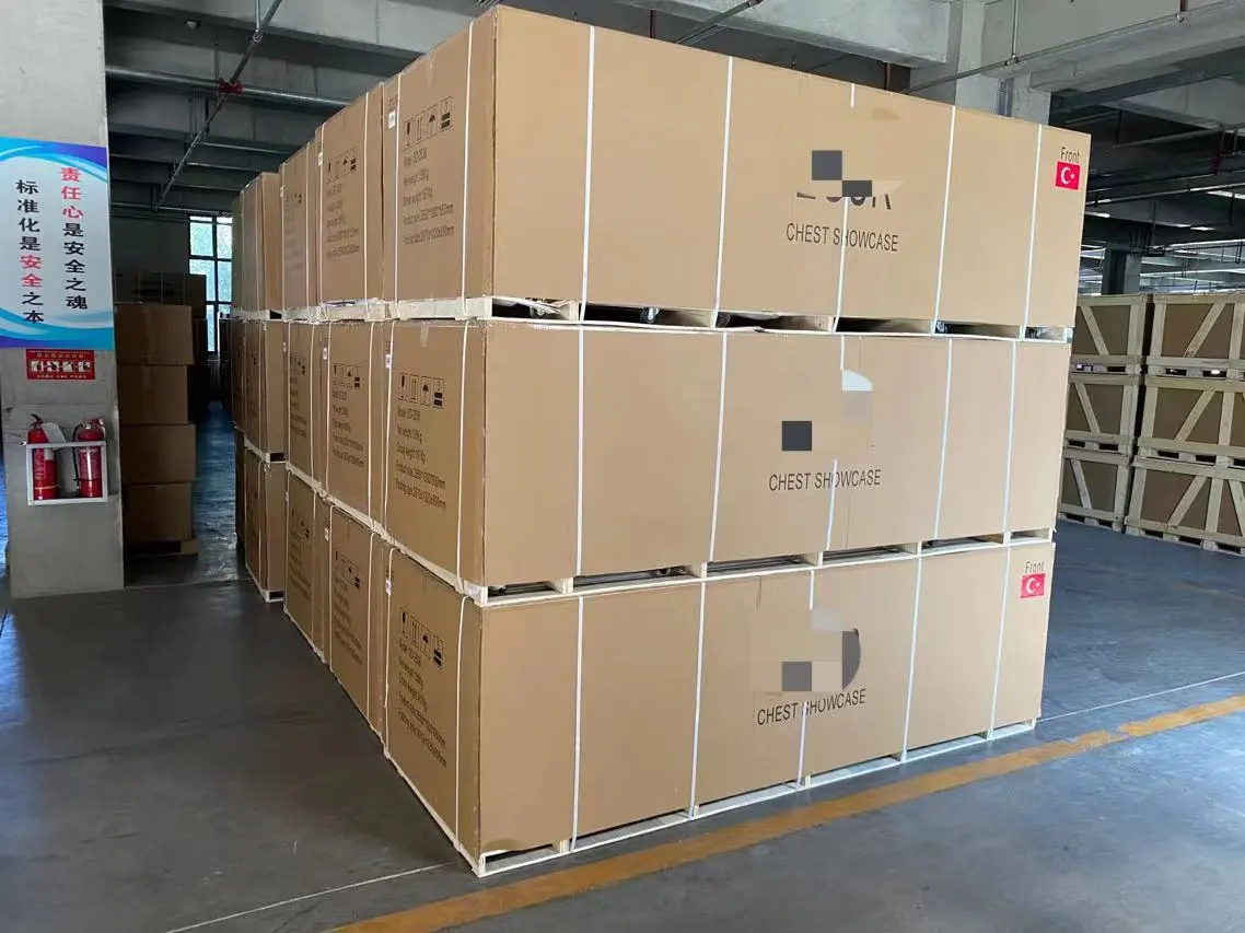 Flat Glass Chest Showcase